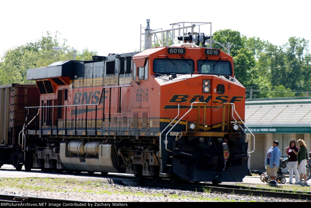 BNSF 6016